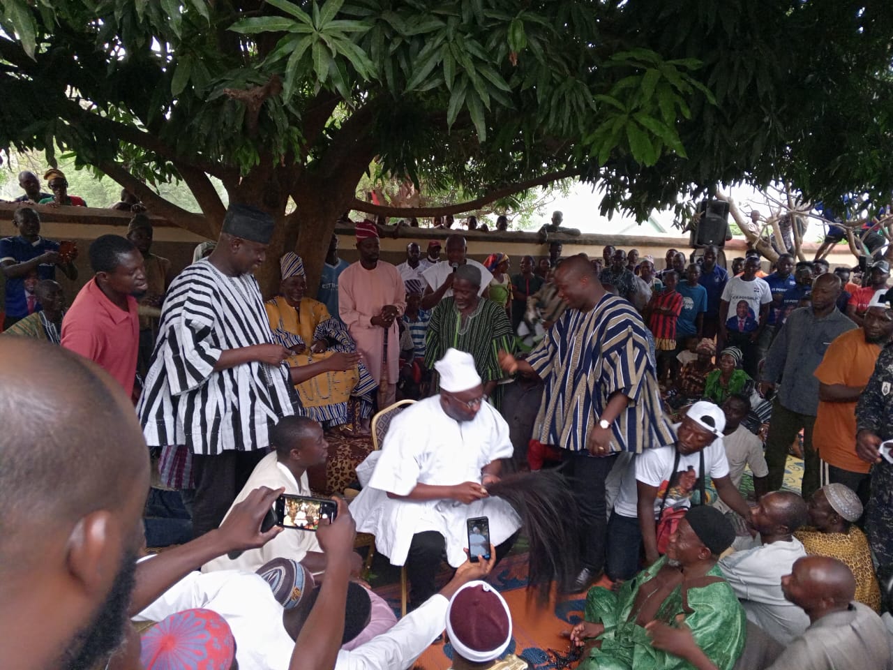 Bawumia Enskinned Gonja Chief at Jakpa palace – Radio For Peace and ...
