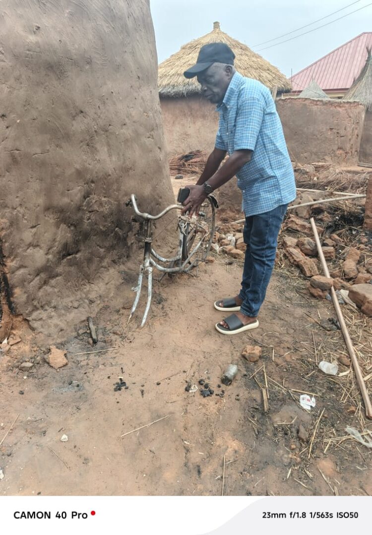Disaster: Fire Razes 21 Homes at Singa in North Gonja District; Victims ...